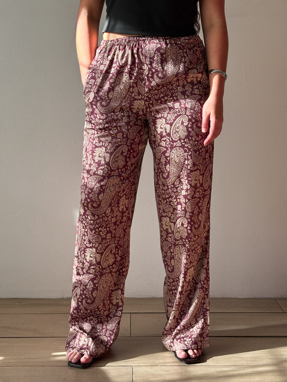Pantalón Only Jane vino: tamaño XS-XL, material cómodo