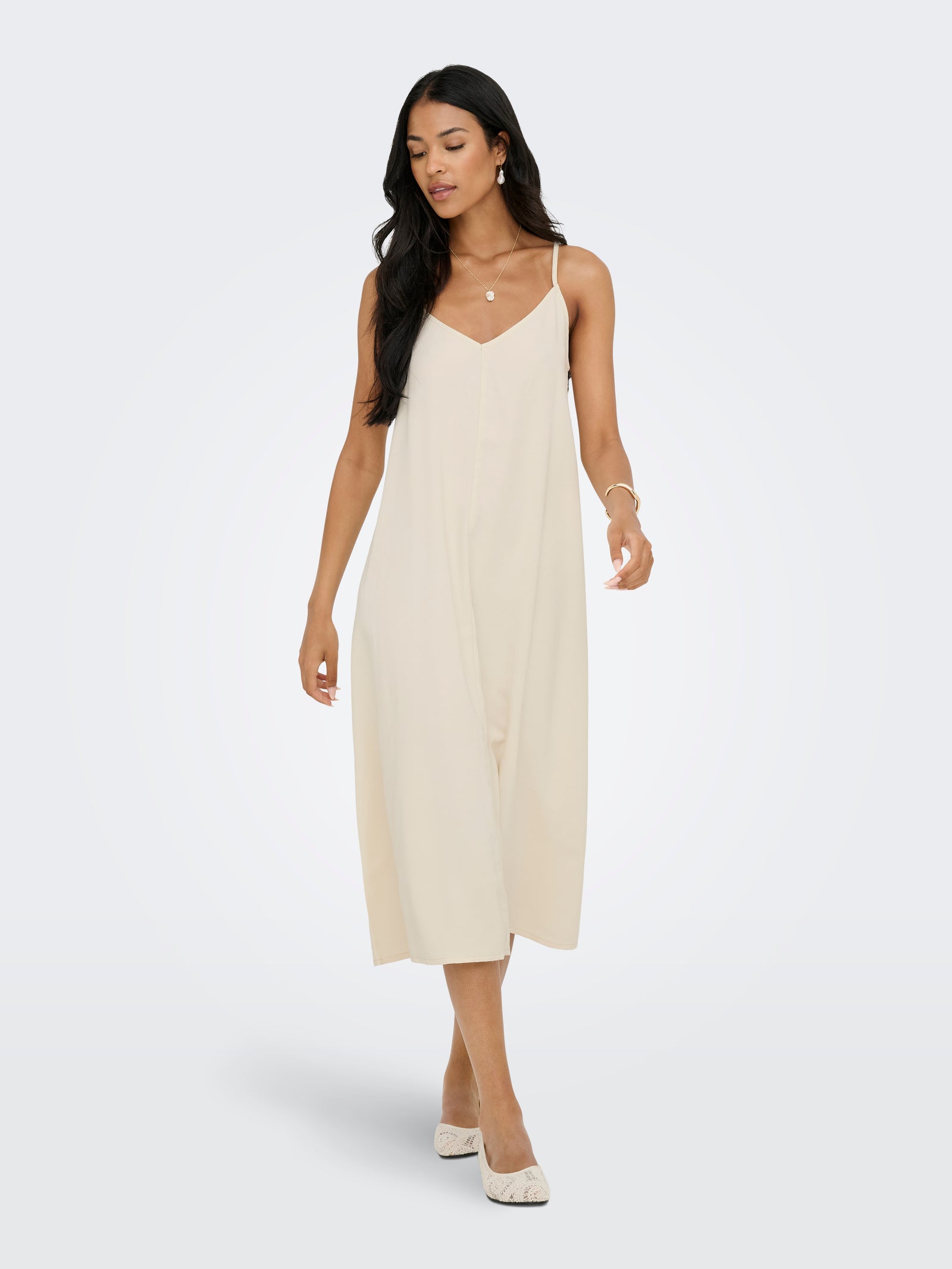 Vestido Only Aris: color, tamaño y material para uso diario